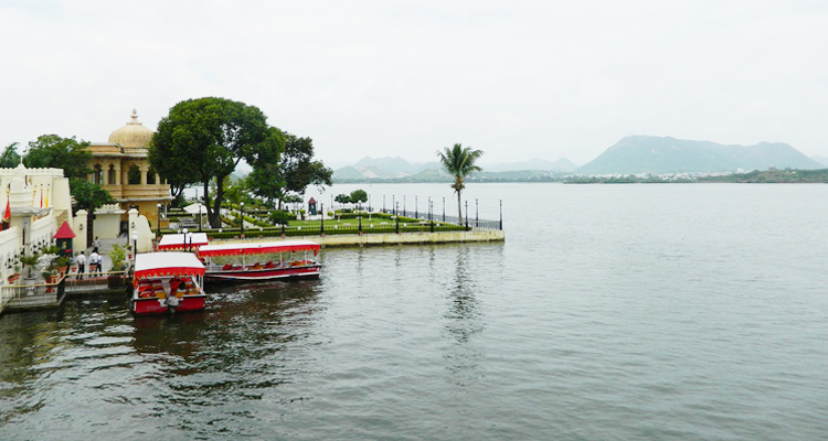 Lake Pichola Udaipur (Entry Fee, Timings, Best time to visit, Images ...